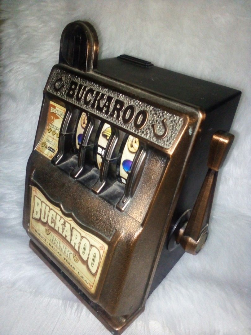 VINTAGE 1990's BUCKAROO SLOT MACHINE, Hobbies & Toys, Memorabilia ...