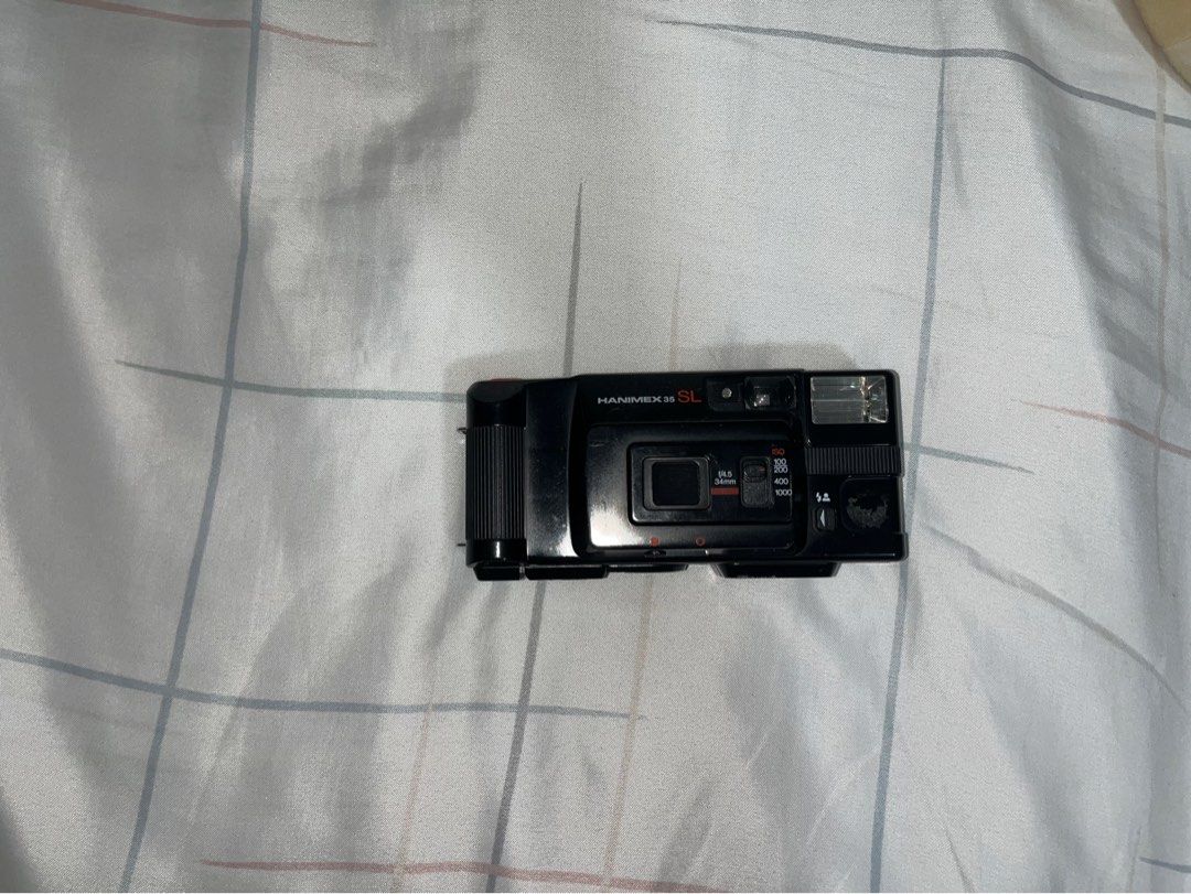 vintage old film camera, Photography, Cameras on Carousell