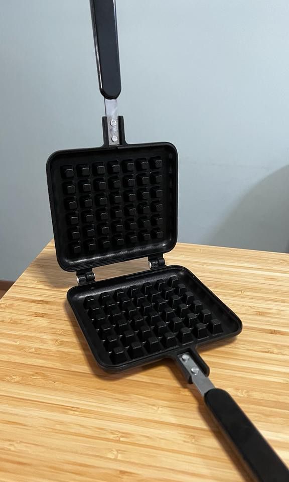 Waffle pan, Furniture & Home Living, Kitchenware & Tableware, Cookware ...