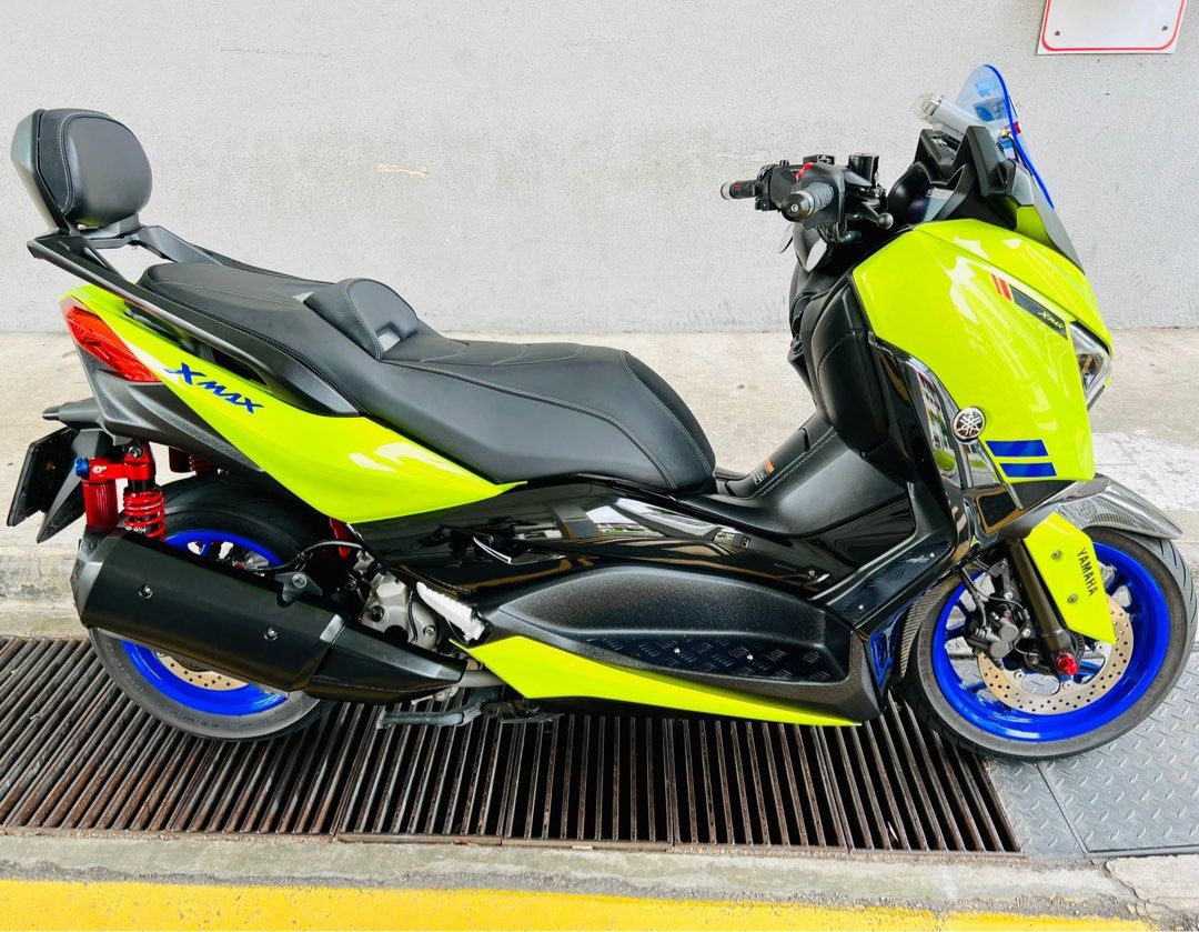 Xmax Coverset lime green . New original Coverset +aikka repaint. The ...