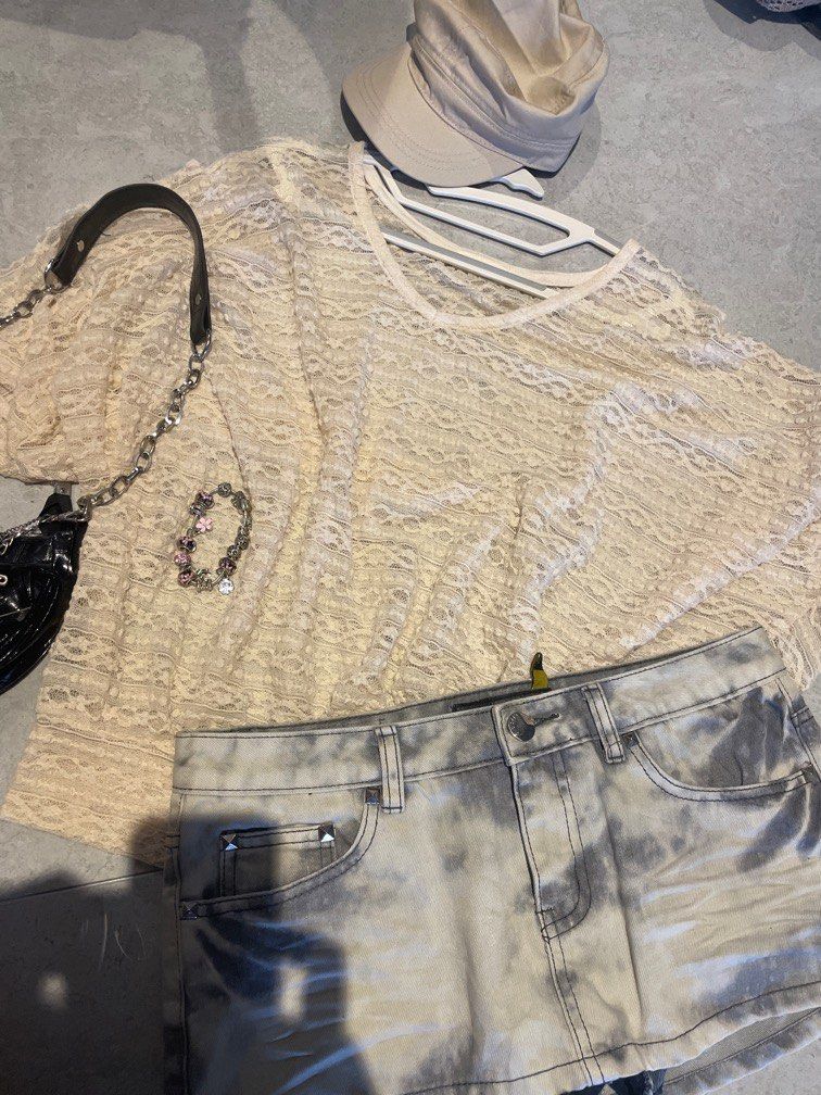 Y2k grudge oversized cream colour top, Women's Fashion, Tops, Shirts on ...