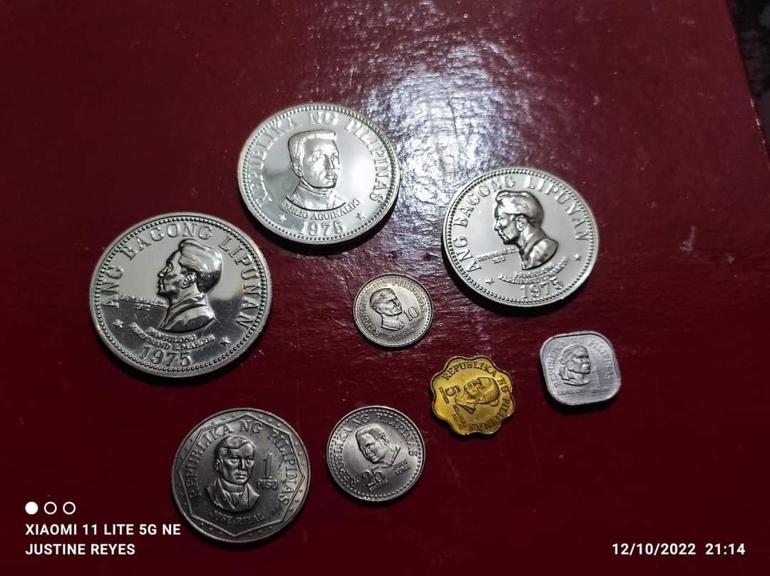 1975 COIN SET SERIES BRILLIANT UNCIRCULATED, Hobbies & Toys ...