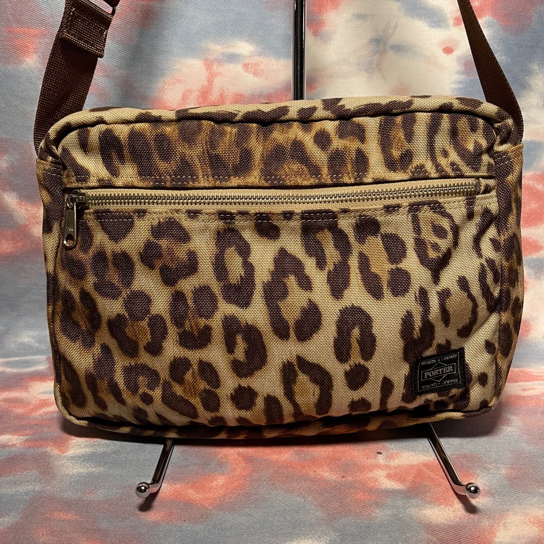 90% head porter savanna leopard shoulder bag S cheetah headporter 豹紋尼龍斜揹袋 側揹袋 hp, 名牌, 手袋及銀包 ...
