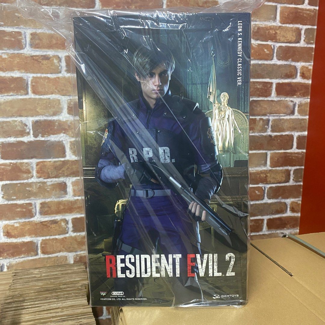 全新現貨 DAMTOYS DMS037 Leon S Kennedy classic 1/6 figure resident evil 2 capcom 生化危機, 興趣及遊戲, 玩具 ...