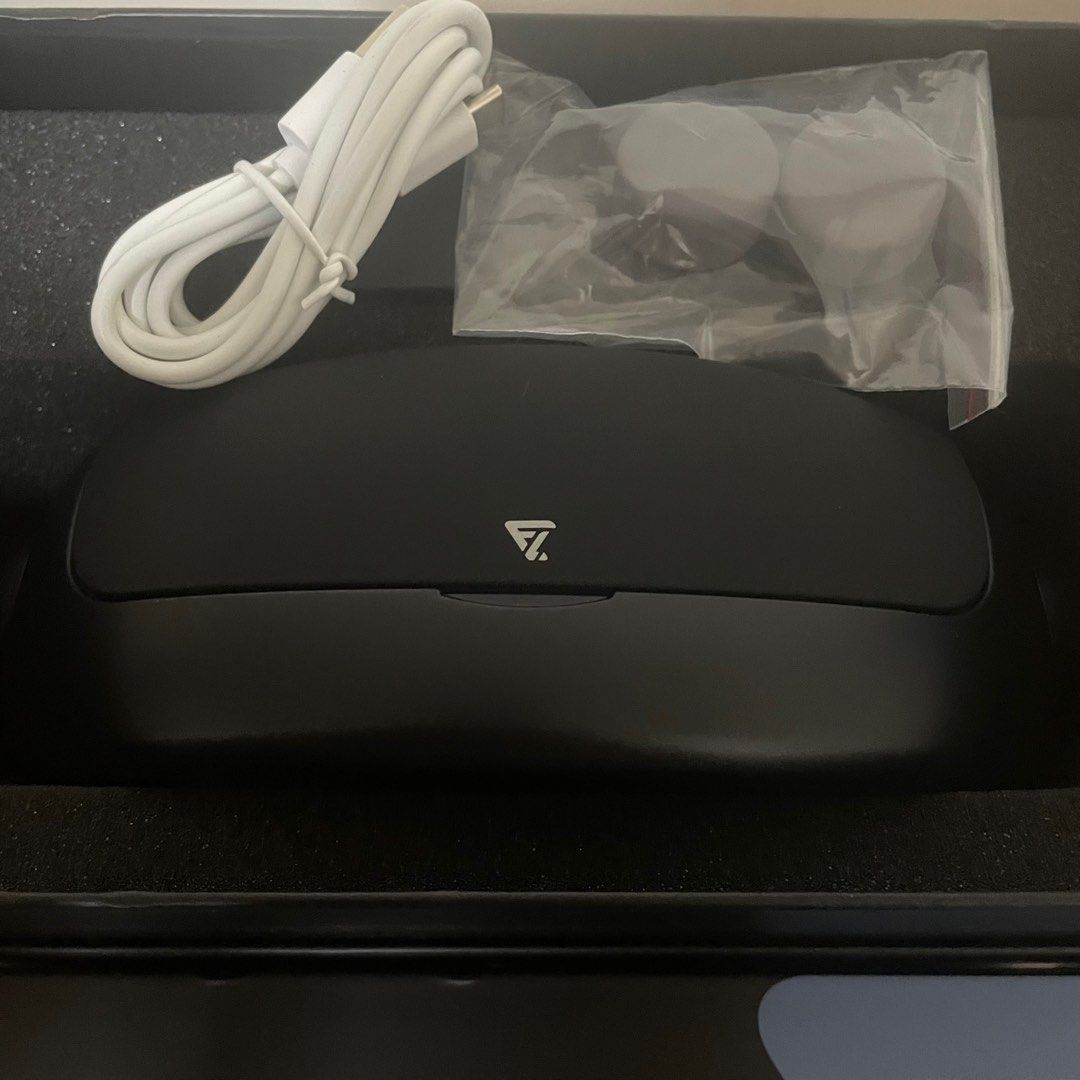 台灣 Future Lab 未來實驗室 Visual Mask 喚眼儀, 健康及營養食用品, 按摩紓緩用品 - Carousell