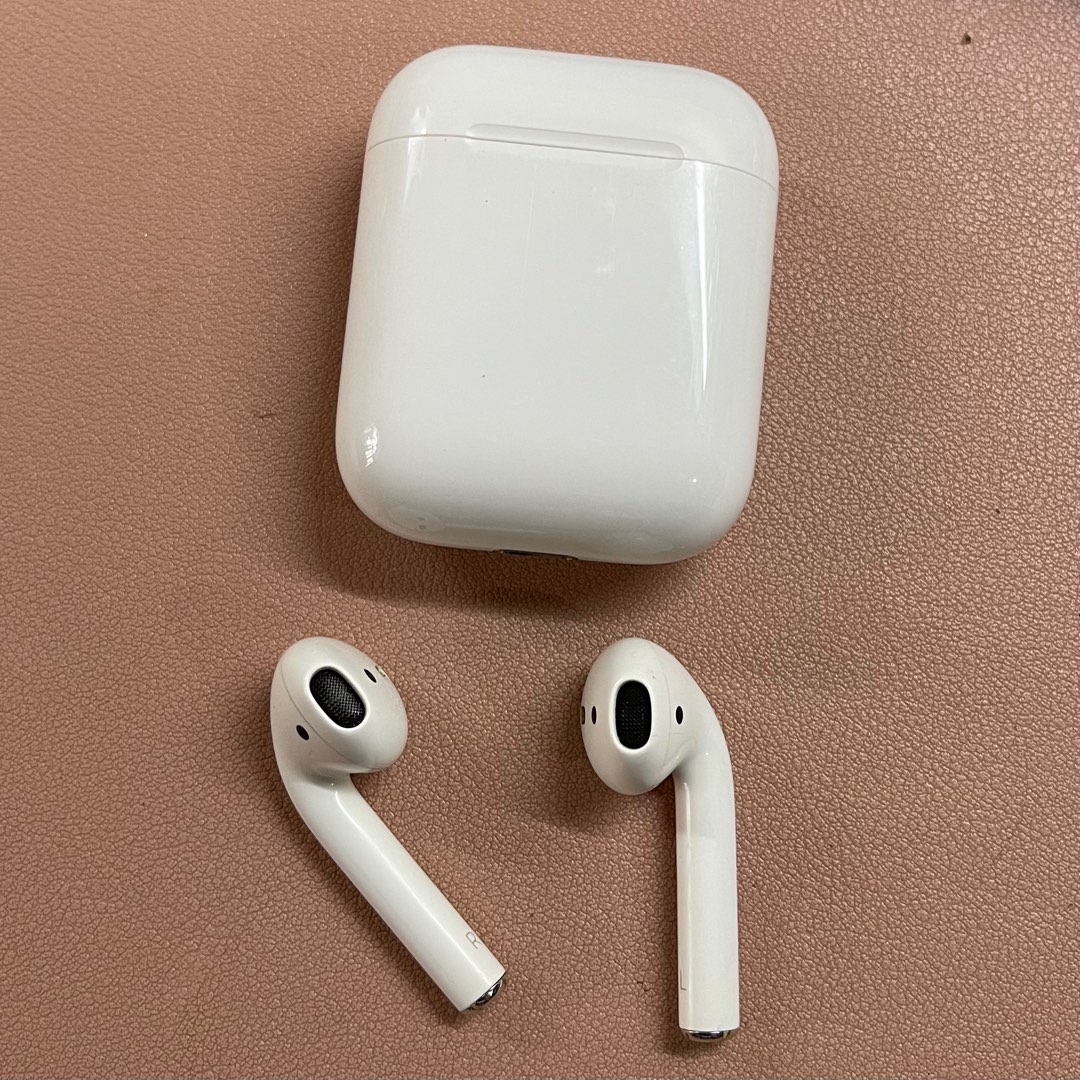 Apple AirPods 1st Gen, Audio, Earphones on Carousell