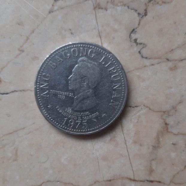 Bagong Lipunan 1975 coin, Hobbies & Toys, Memorabilia & Collectibles ...