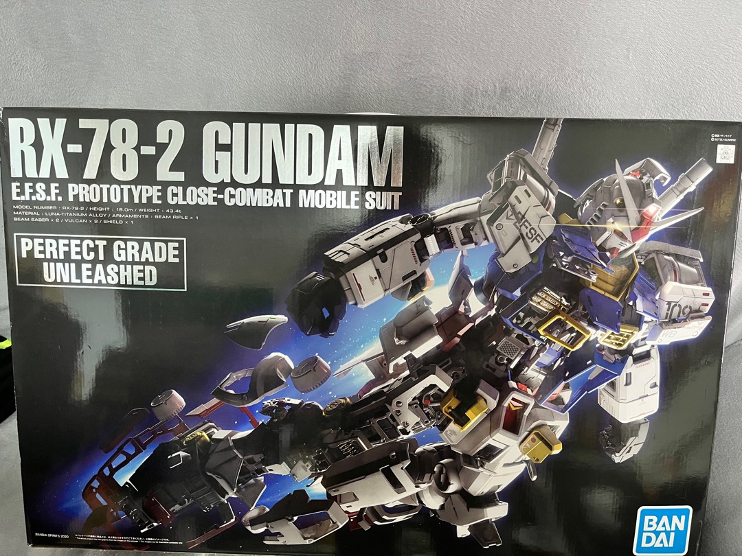 Bandai PG UNLEASHED 1/60 PGU RX-78-2 元祖高達 以及 透明殼, 興趣及遊戲, 玩具 & 遊戲類 ...