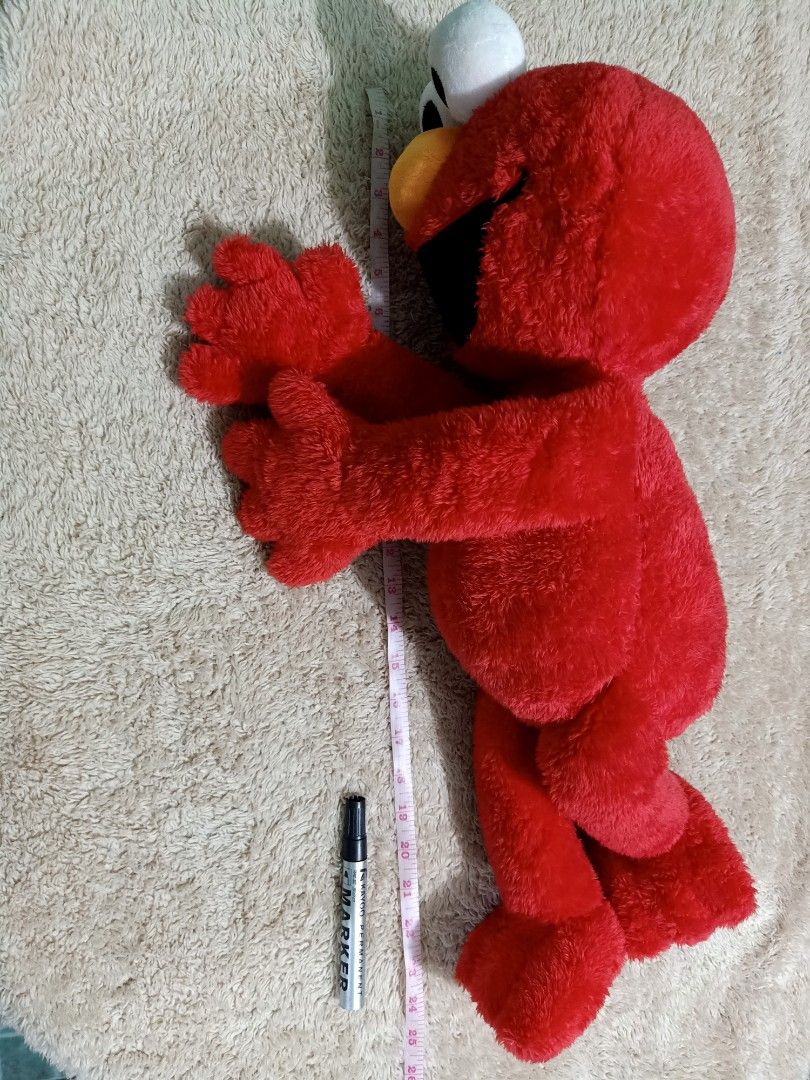 BIG SIZE CLASSIC ELMO - ORIGINAL SESAME STREET (23 to 24 inches), Hobbies & Toys, Toys & Games ...