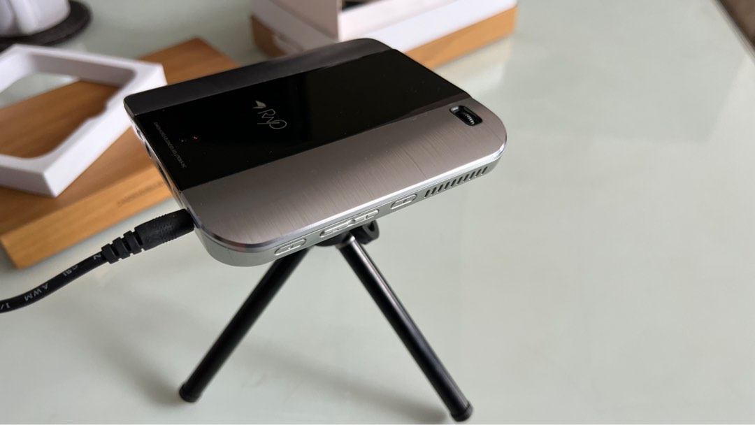 Canon Rayo i5 Mini Projector, TV & Home Appliances, TV & Entertainment ...