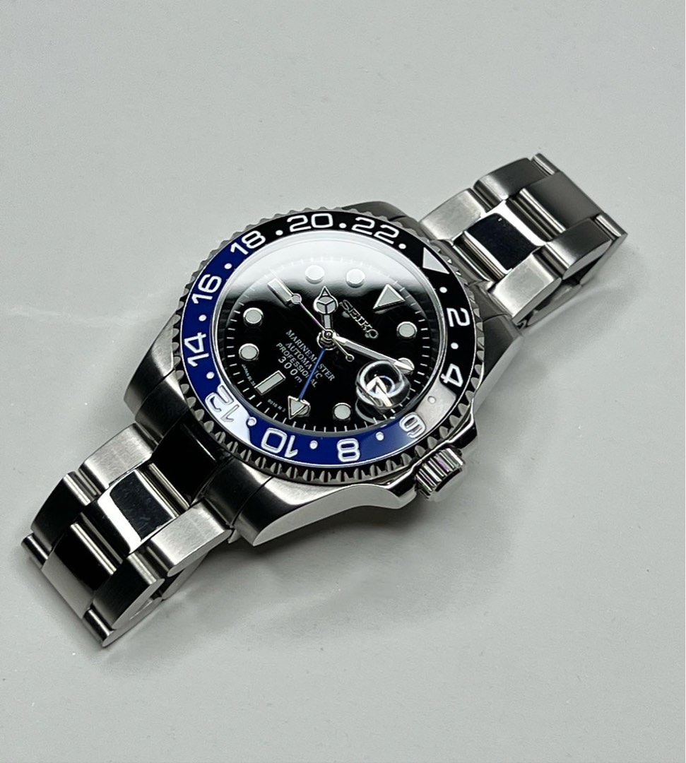 Custom Seiko Mod NH34 GMT Batman Batgirl, Men's Fashion, Watches ...