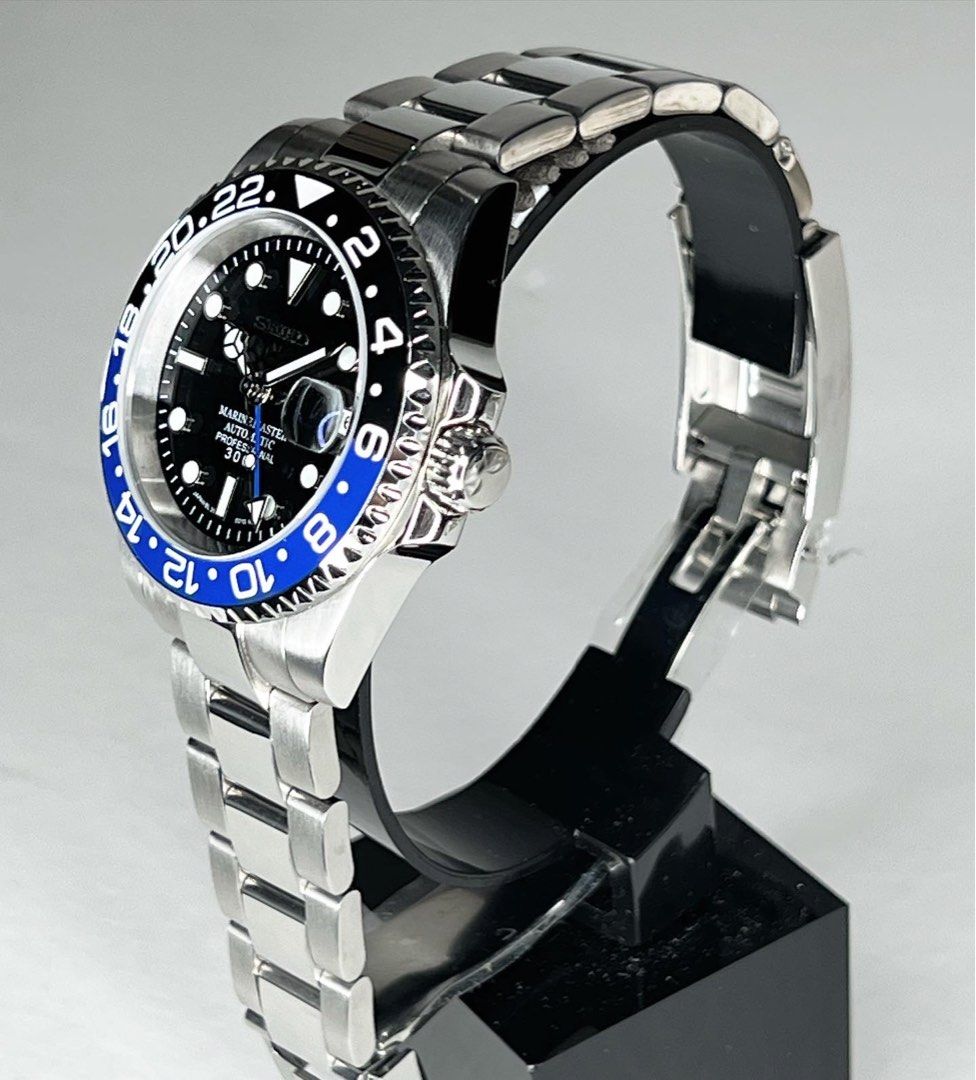 Custom Seiko Mod NH34 GMT Batman Batgirl, Men's Fashion, Watches ...