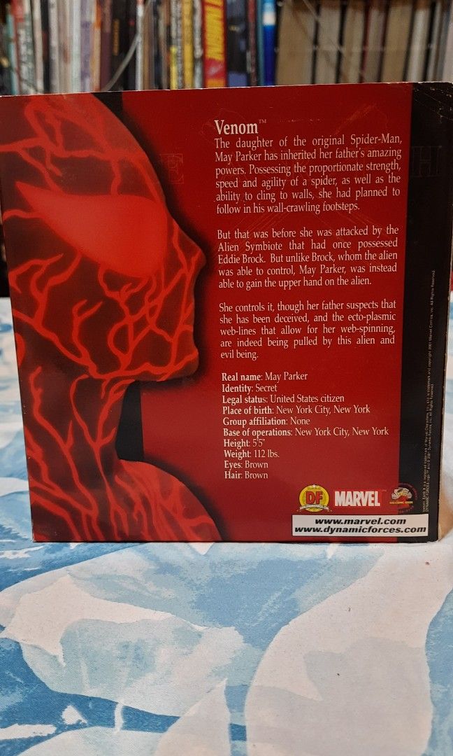 Dynamic Forces Marvel Earth X Spider-Man-Related Bust Statues by Alex ...