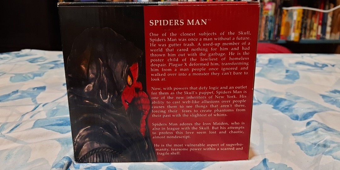 Dynamic Forces Marvel Earth X Spider-Man-Related Bust Statues by Alex ...