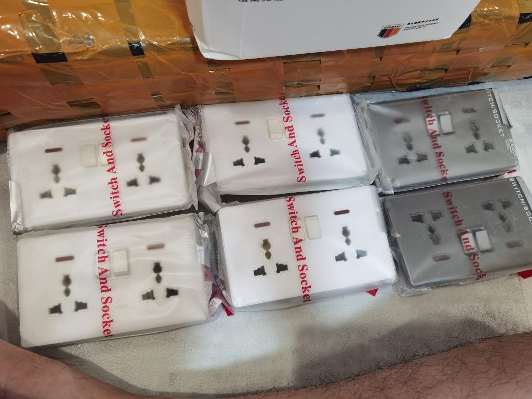 Electrical Bto hdb items. (dual switch, dual gang box, etc), TV & Home ...