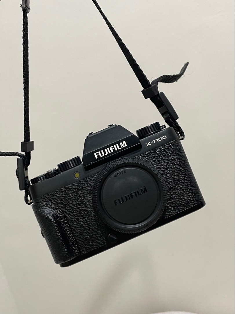 Fujifilm X-T100 Black, Photography, Cameras on Carousell