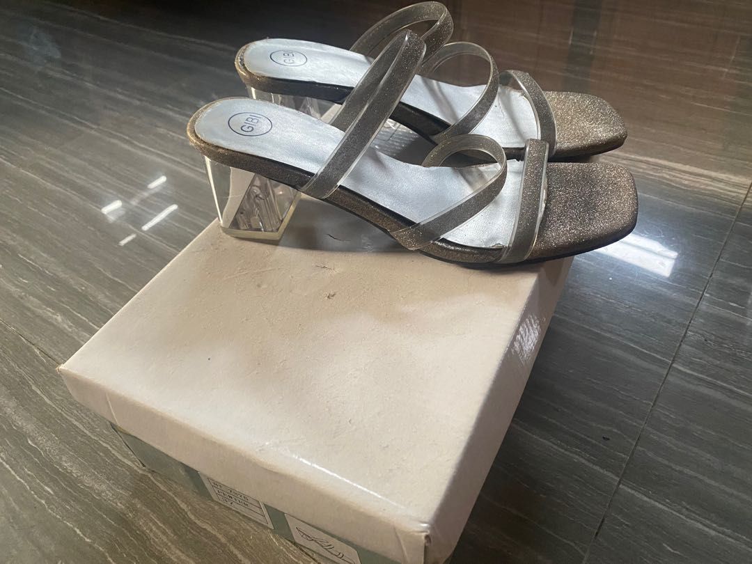 Gibi Sandals, Women's Fashion, Footwear, Flats & Sandals on Carousell