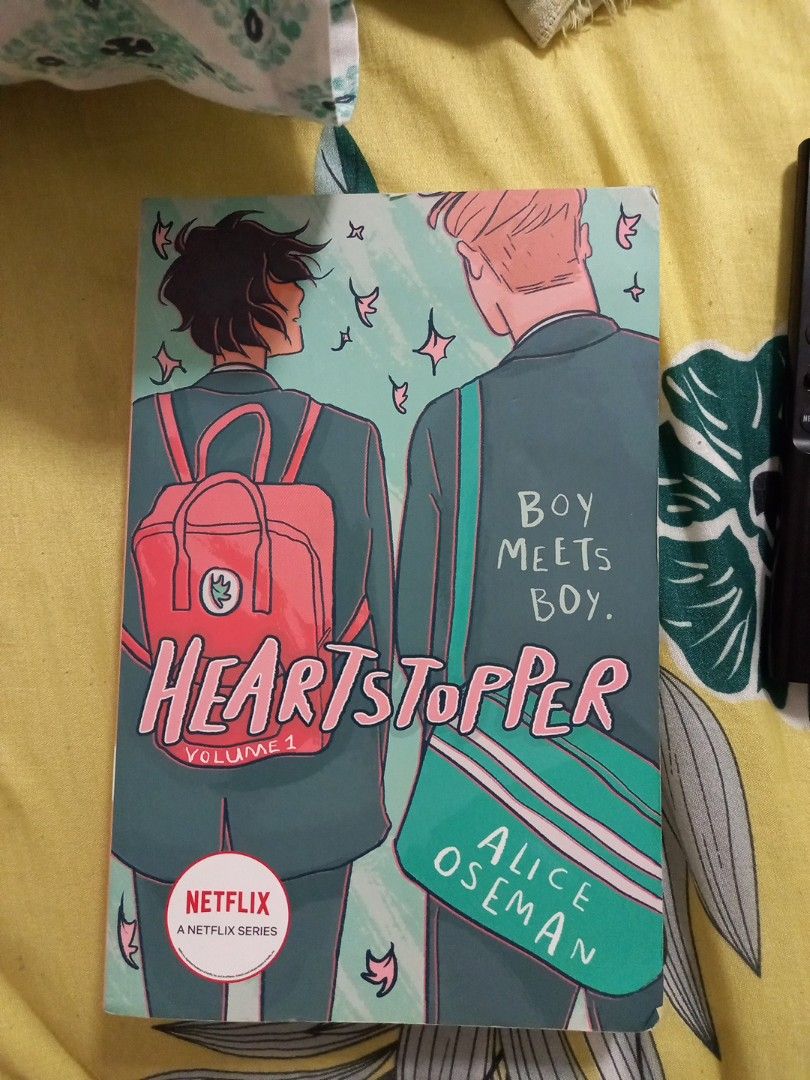 heartstopper volume 1!URGENT!!, Hobbies & Toys, Books & Magazines ...