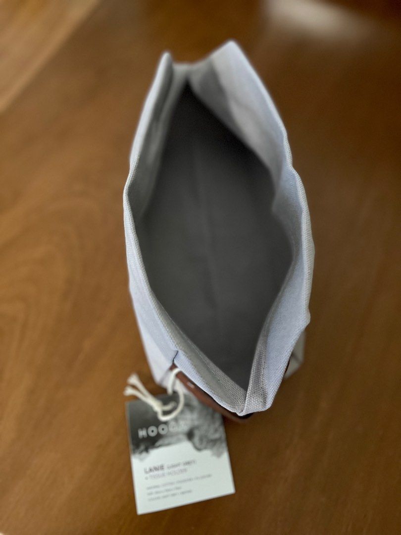 Hooga Tissue Holder, Furniture & Home Living, Home Improvement ...