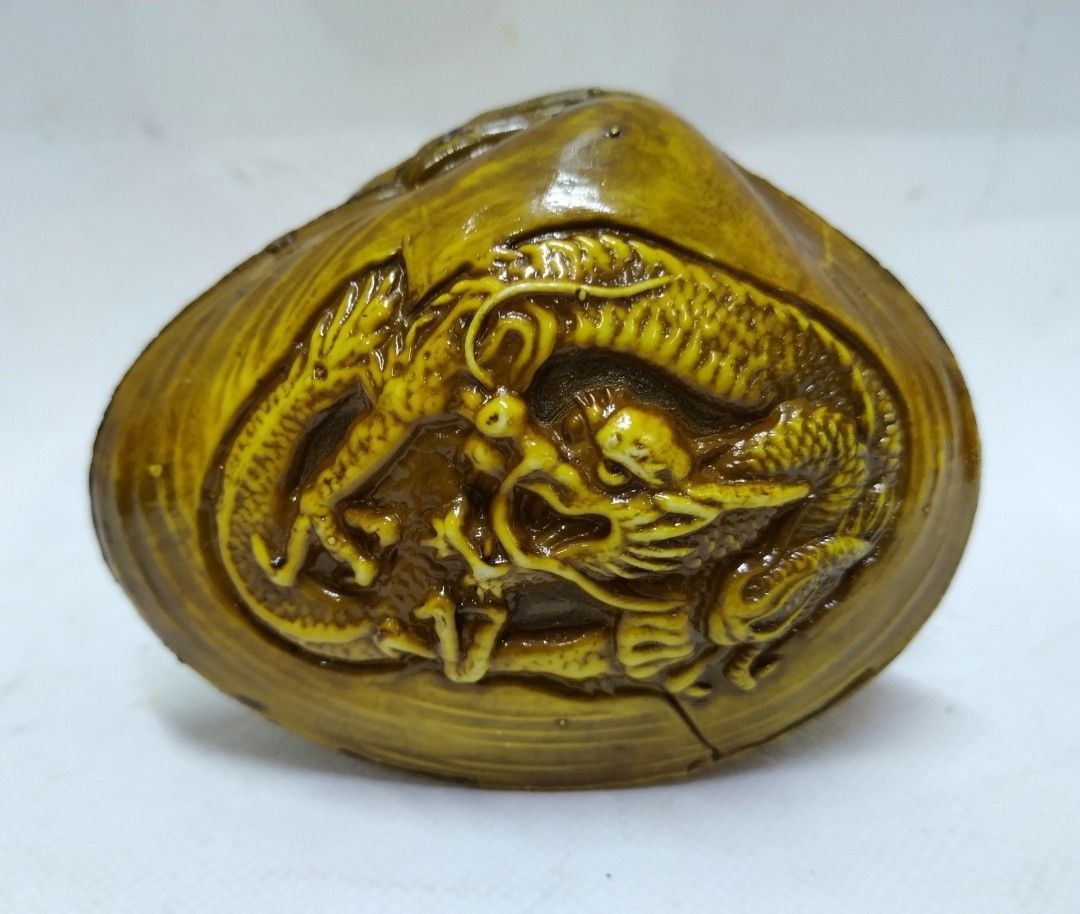 japanese ancient hand carved clam shell, Hobbies & Toys, Collectibles ...