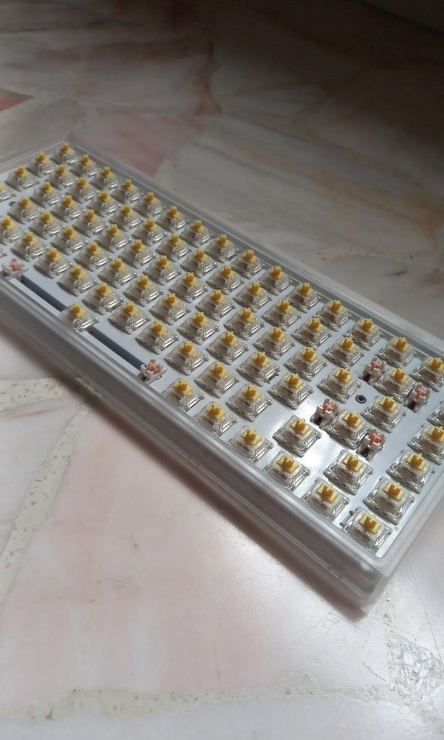 KEYCOOL KC84 Hotswap Keyboard kit with Gateron Yellows, Computers ...