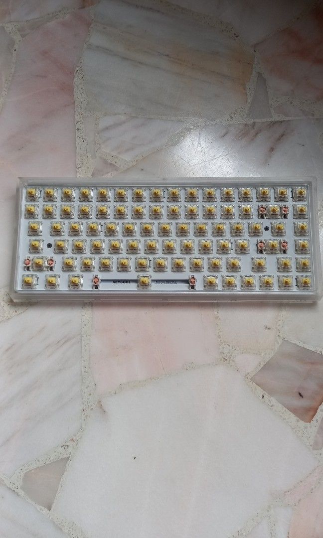 KEYCOOL KC84 Hotswap Keyboard kit with Gateron Yellows, Computers ...