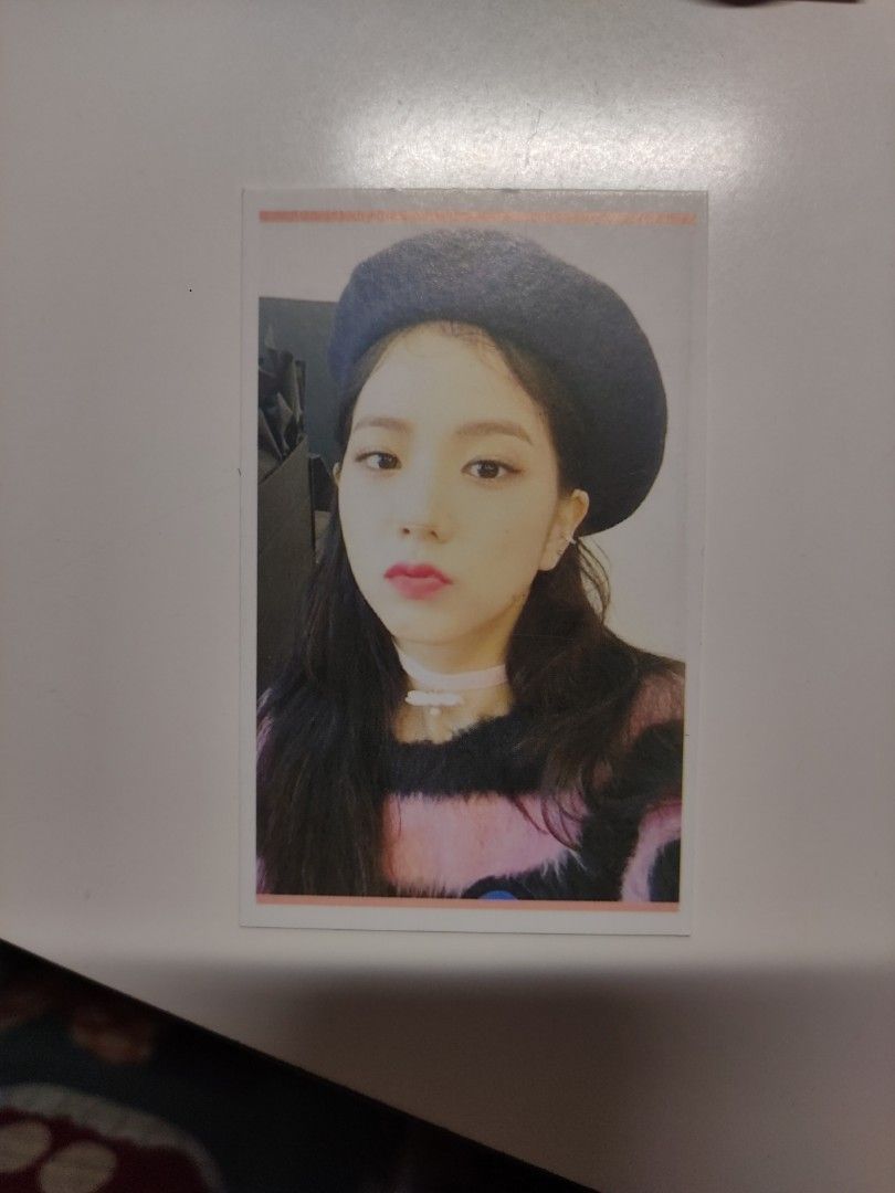 K-pop photo cards, Hobbies & Toys, Memorabilia & Collectibles, Fan Merchandise on Carousell