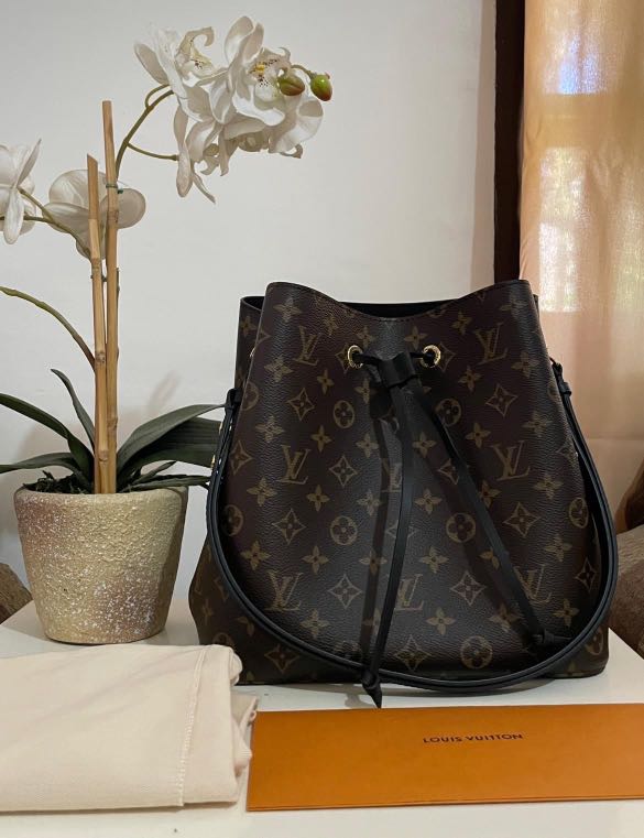 Louis Vuitton Neo Noe, Luxury, Bags & Wallets on Carousell