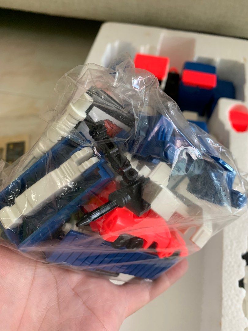 Metroplex metrotitan Transformers 1980, Hobbies & Toys, Toys & Games on ...