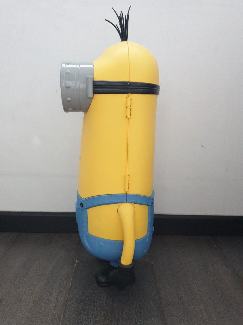 Minions Figuring Container, Hobbies & Toys, Toys & Games on Carousell
