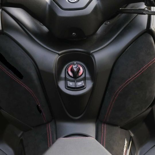 Moto Racy Singapore Yamaha XMAX 250 300 400 Version 2 Premium Italy Cat ...