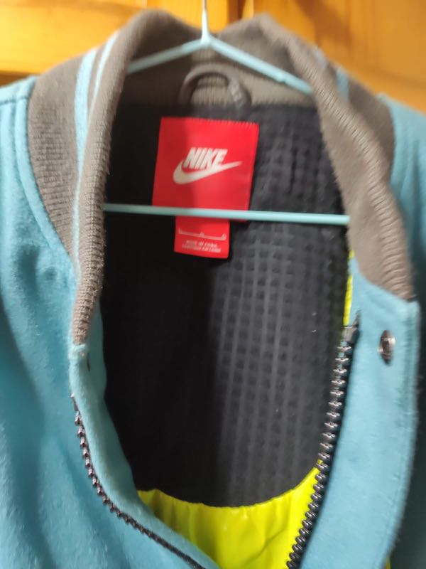 Nike baseball jacket, 男裝, 外套及戶外衣服 - Carousell