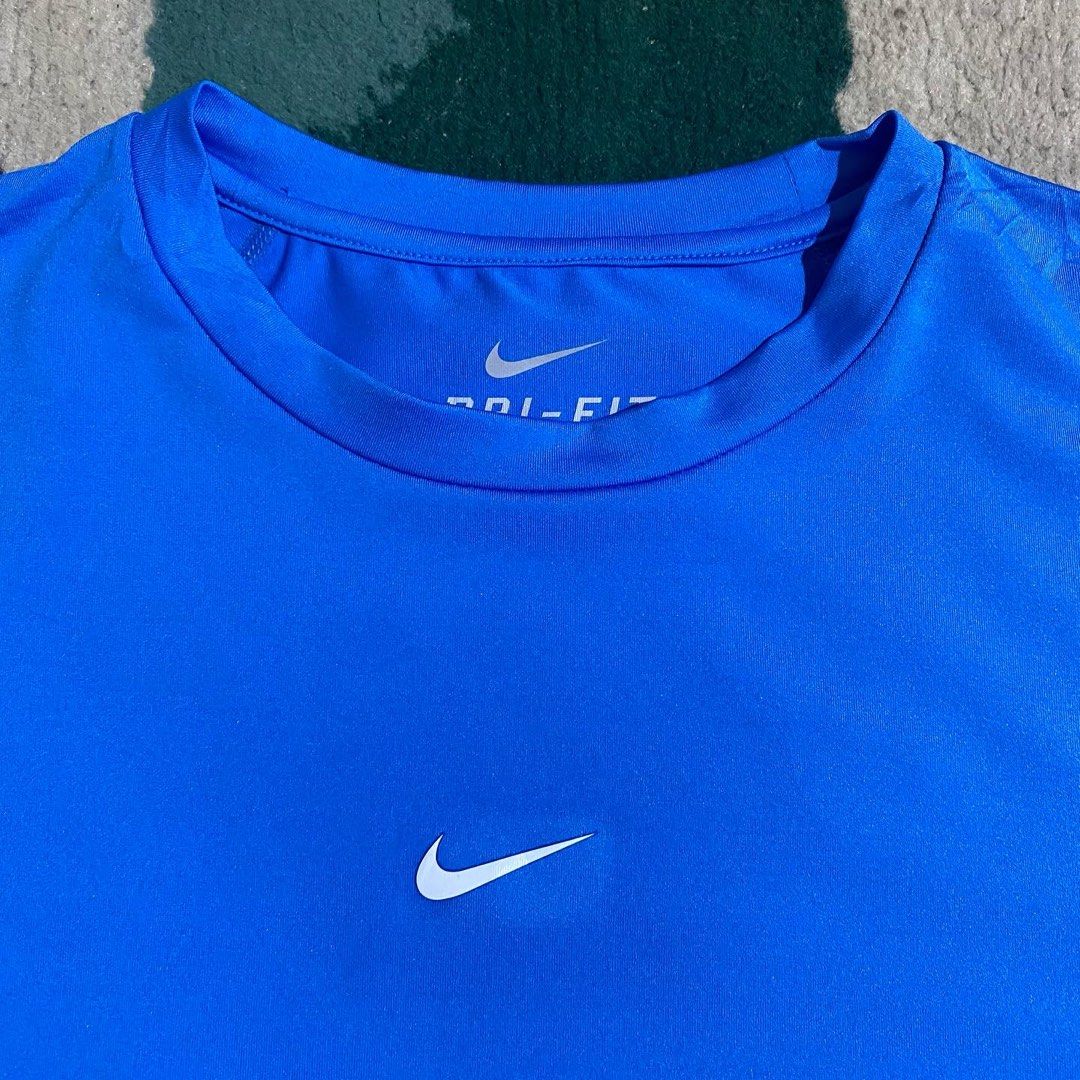 Nike Dri Fit Center Logo Swoosh, Olah Raga, Baju Olahraga di Carousell