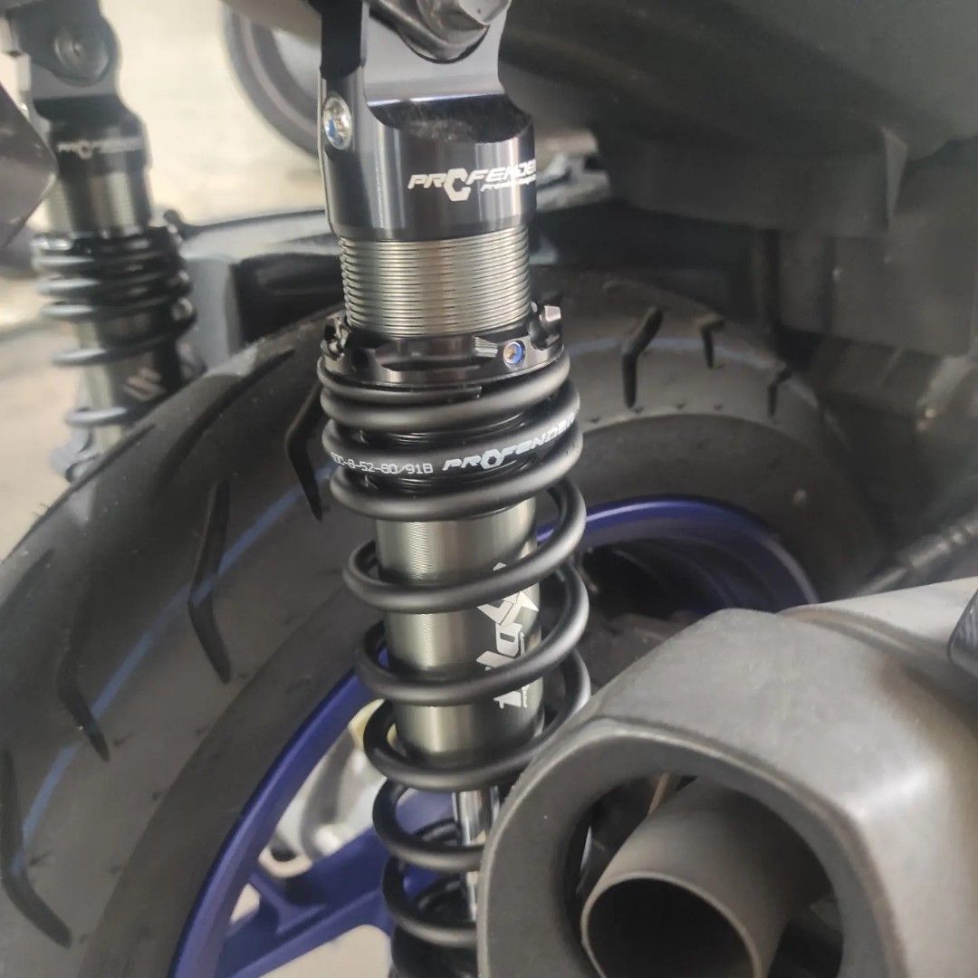 PROFENDER FLASH SERIES ON XMAX, Motorcycles, Motorcycle Accessories on ...