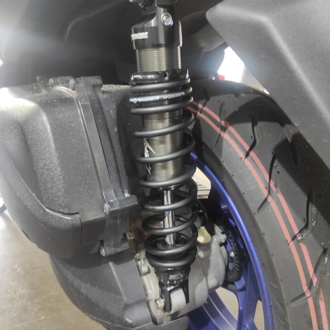 PROFENDER FLASH SERIES ON XMAX, Motorcycles, Motorcycle Accessories on ...