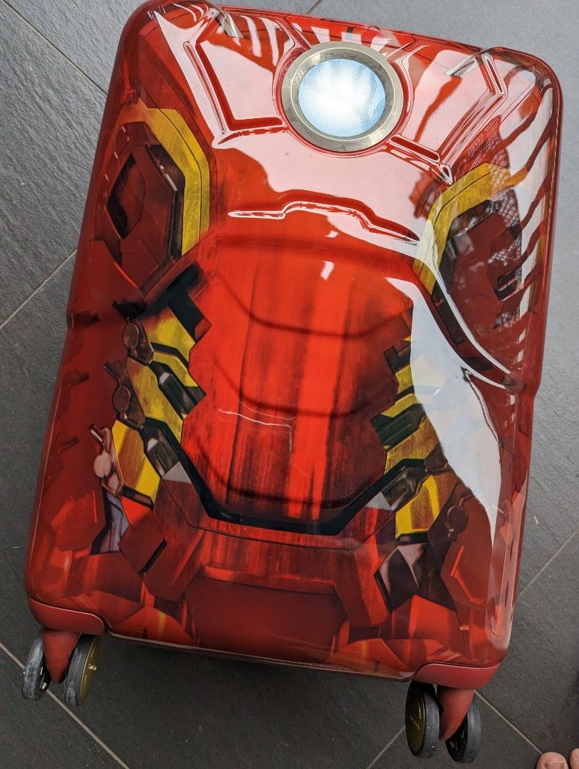 Samsonite Marvel Signature ' Iron Man' series luggage, Hobbies & Toys ...