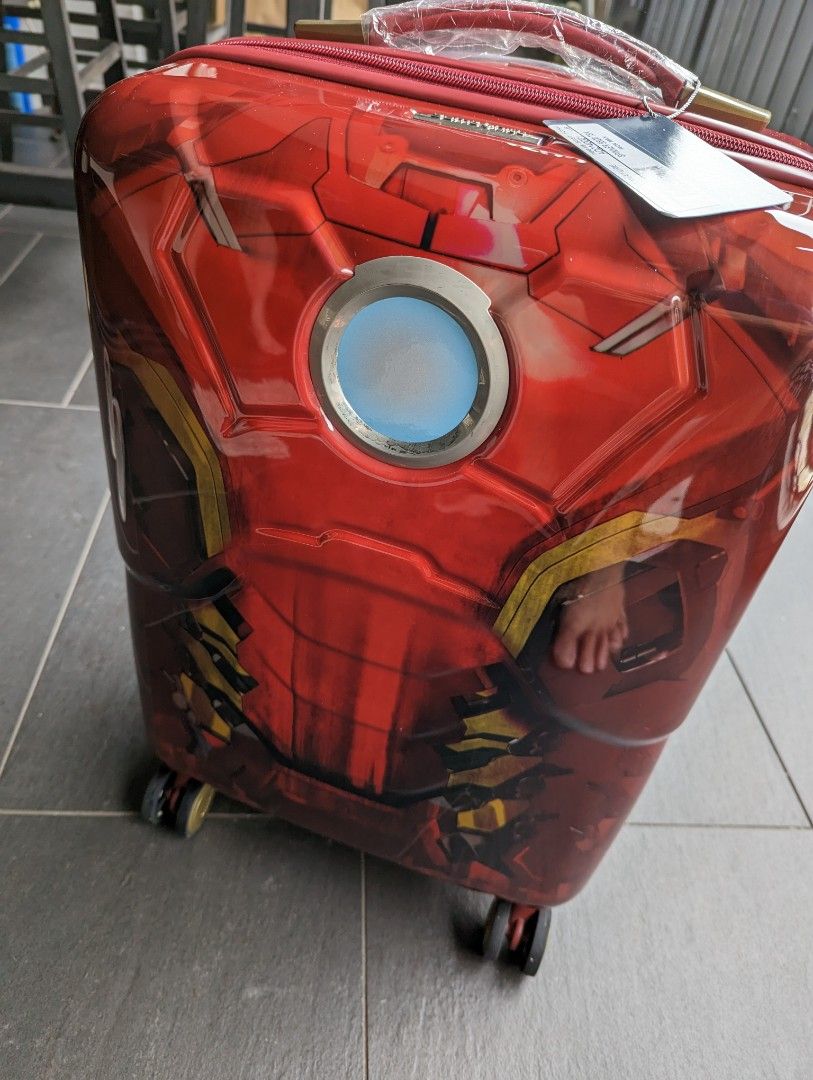 Samsonite Marvel Signature ' Iron Man' series luggage, Hobbies & Toys ...
