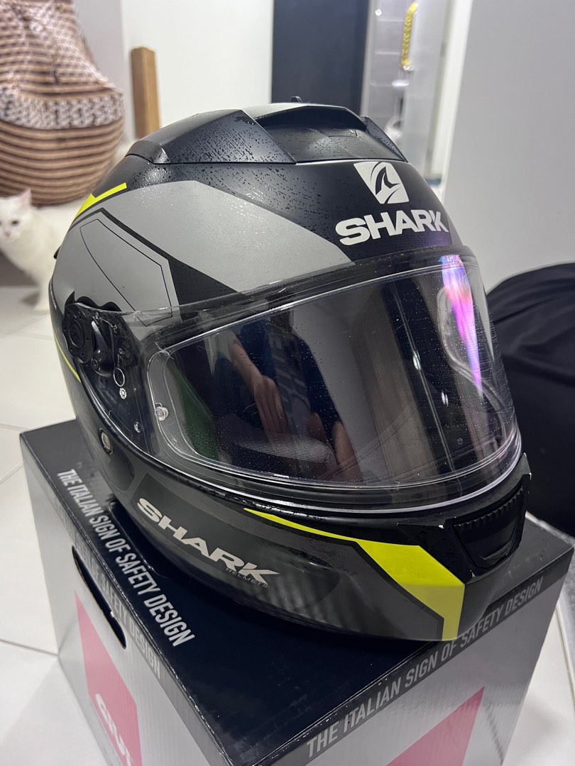 SHARK SPEED R FULLFACE HELMET, Motorbikes on Carousell