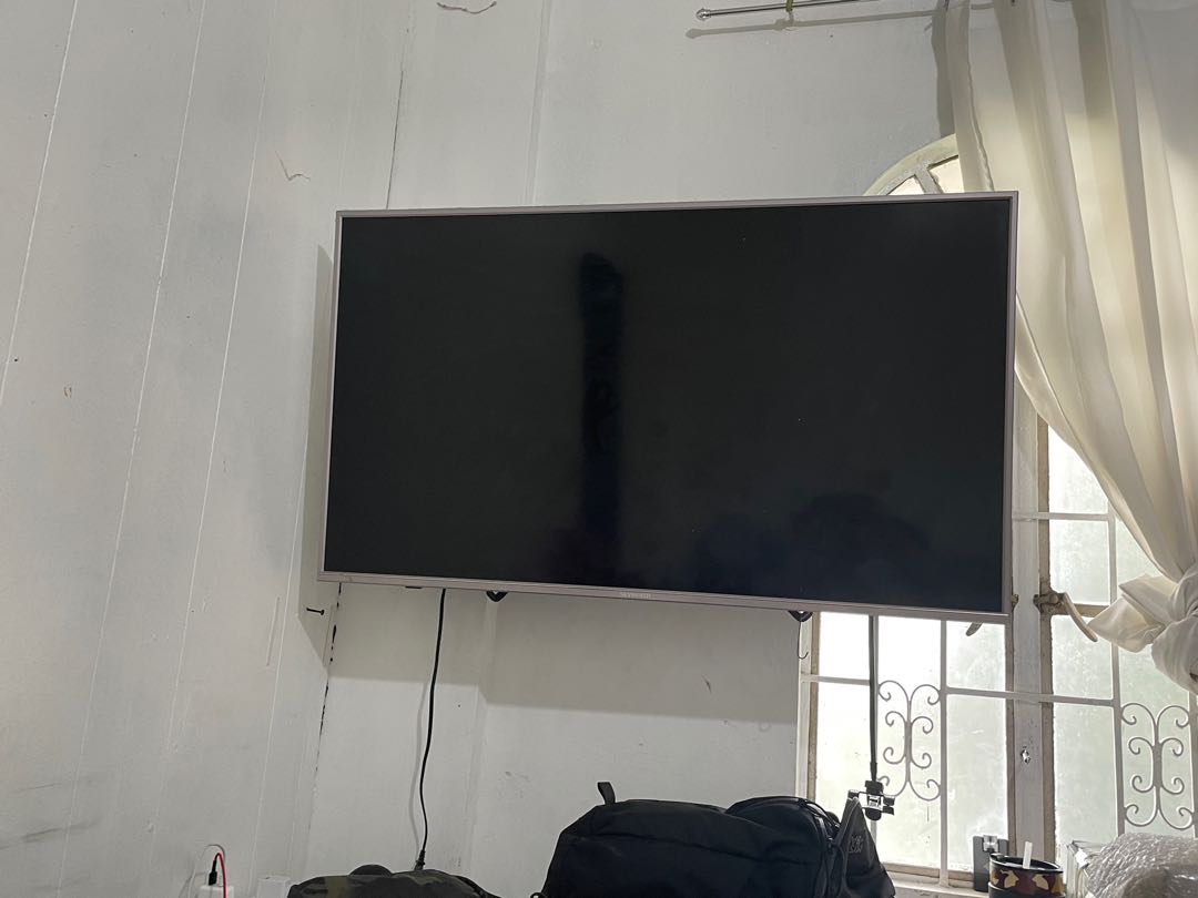 Skyworth 50in UHD Smart TV (defective) and Everest 1.5hp Aircon, TV ...