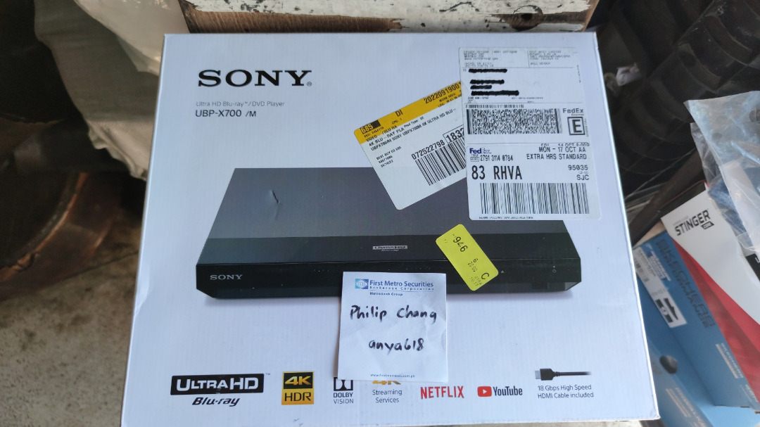 Sony UBP- X700/M 4K Ultra Blu-ray Player with HDMI Cable, TV & Home ...