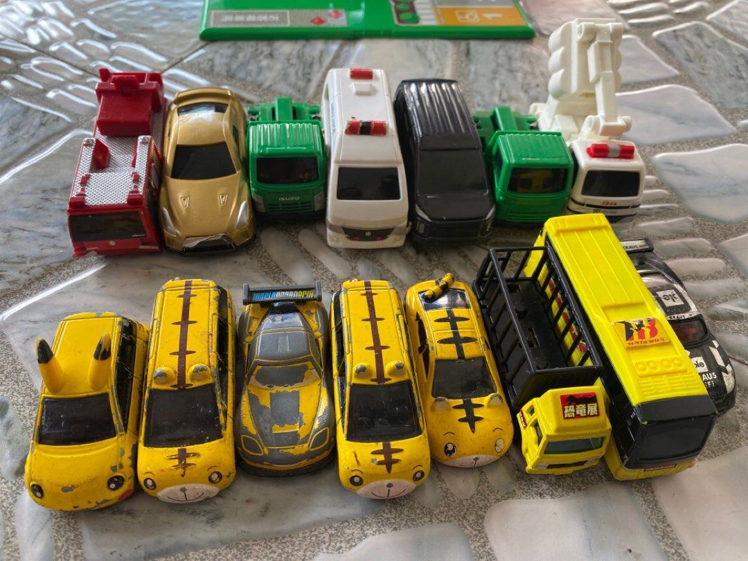 TOMICA cars 15pcs, Hobbies & Toys, Toys & Games on Carousell