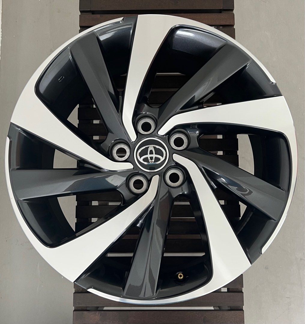 Toyota Harrier 18’’ Stock Rims (Brand New!), Car Accessories, Tyres ...