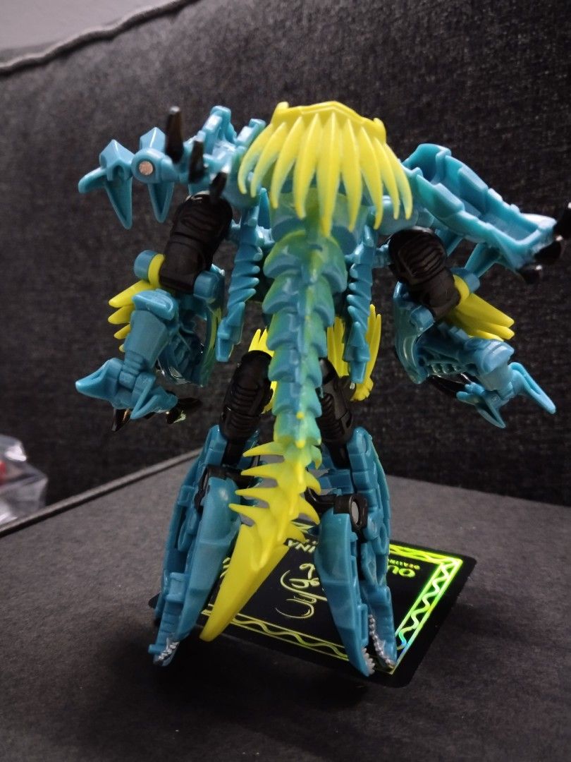 Transformers AOE Deluxe Class Slash, Hobbies & Toys, Toys & Games on ...
