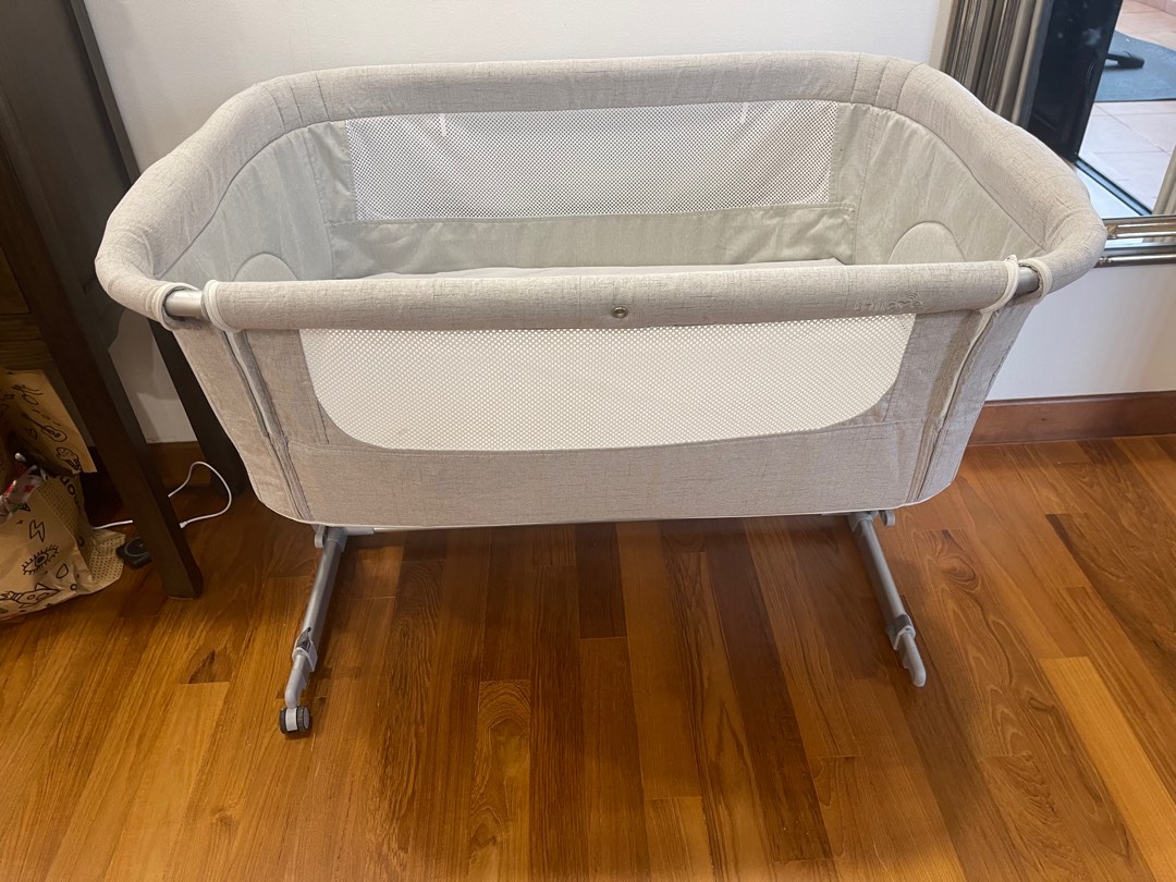 Unilove Hug Me Plus 3-in-1 Bedside Sleeper & Portable Bassinet for ...