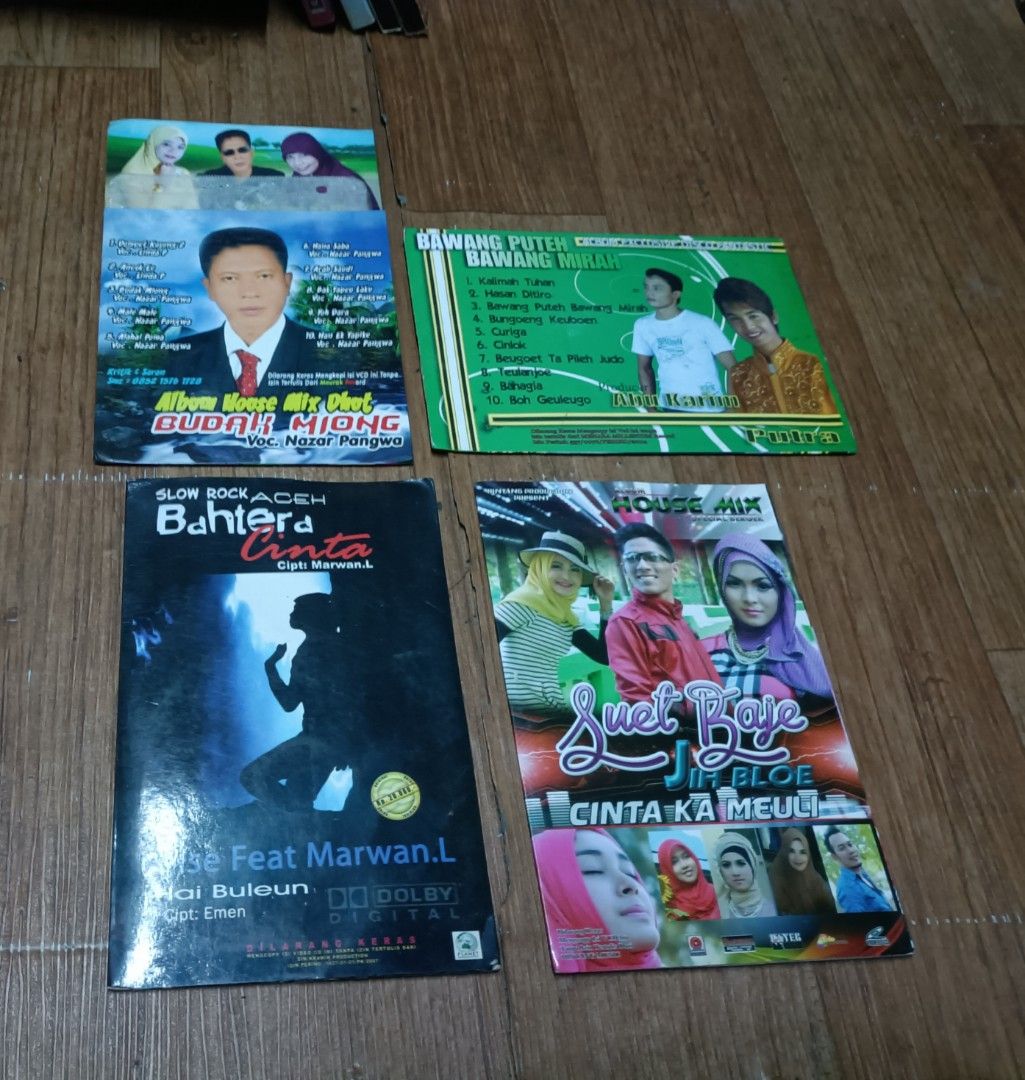 VCD HOUSE MIX.., Hobbies & Toys, Music & Media, CDs & DVDs on Carousell