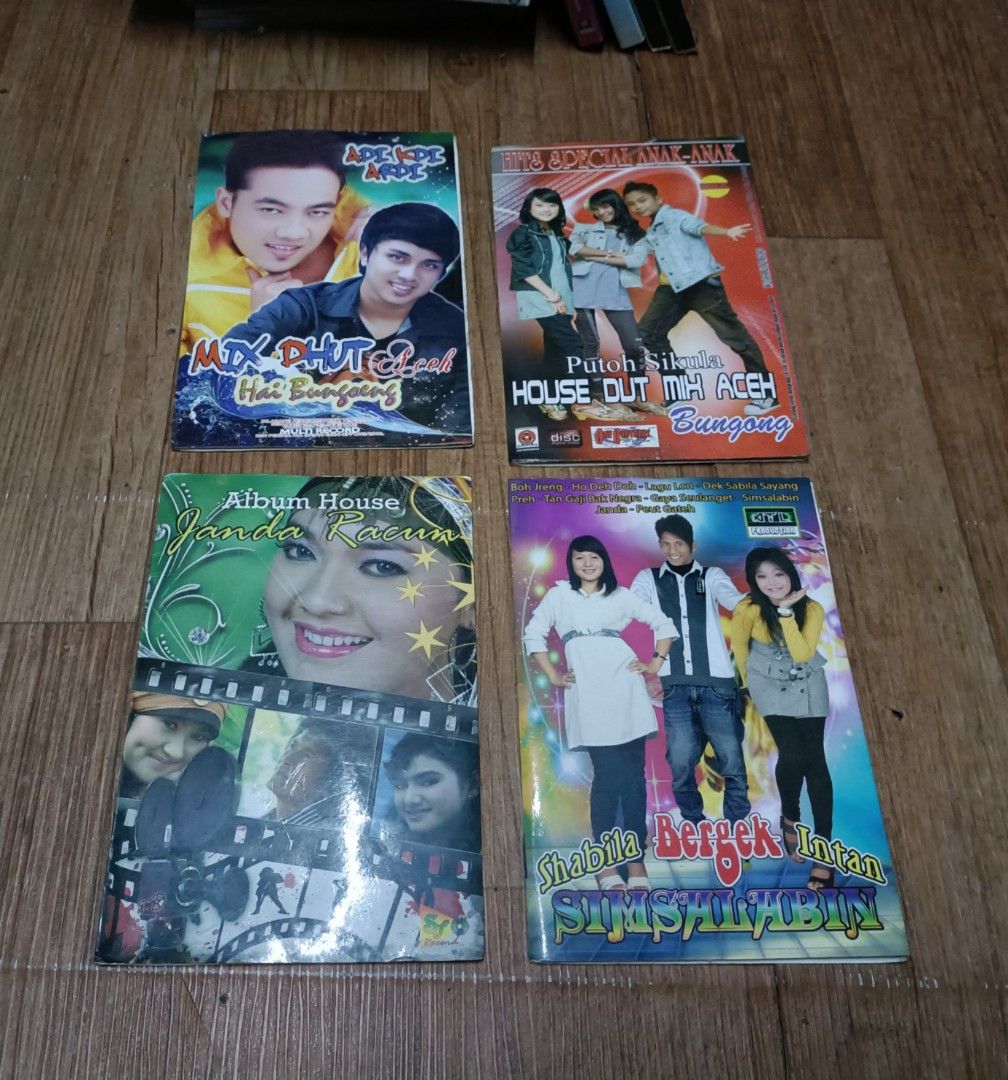 VCD HOUSE MIX.., Hobbies & Toys, Music & Media, CDs & DVDs on Carousell