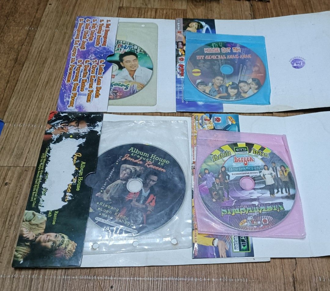 VCD HOUSE MIX.., Hobbies & Toys, Music & Media, CDs & DVDs on Carousell