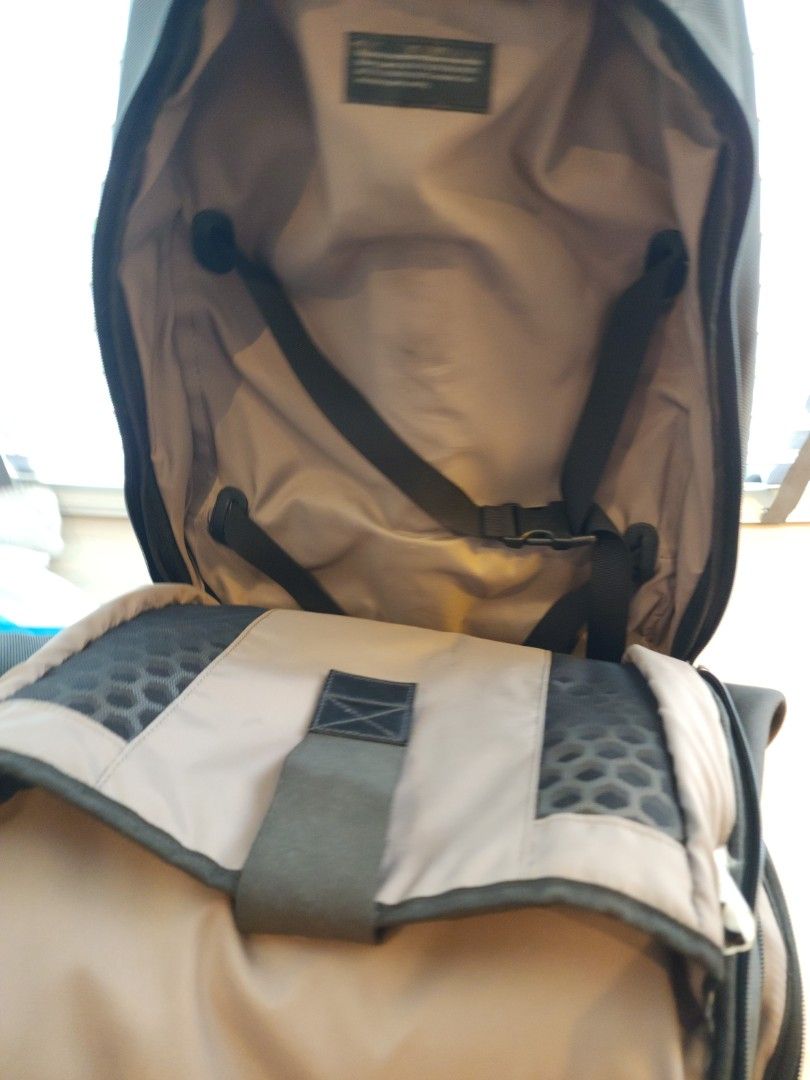 Victorinox wheeled backpack, Men's Fashion, Bags, Backpacks on Carousell