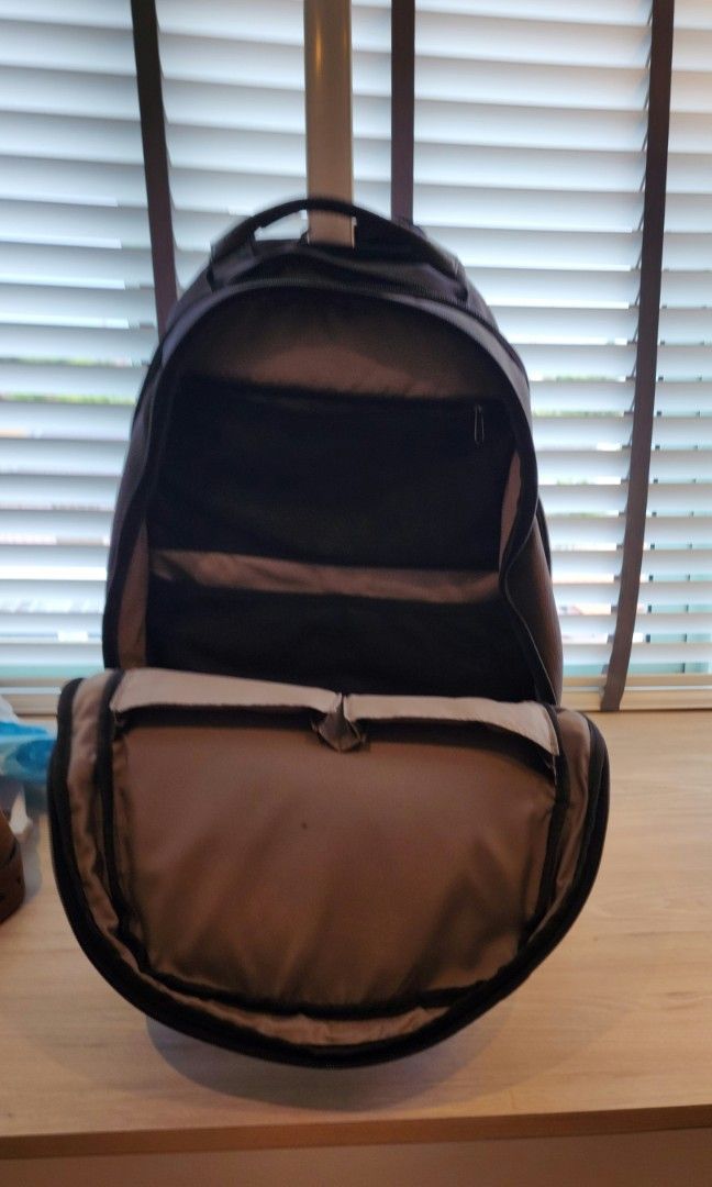 Victorinox wheeled backpack, Men's Fashion, Bags, Backpacks on Carousell