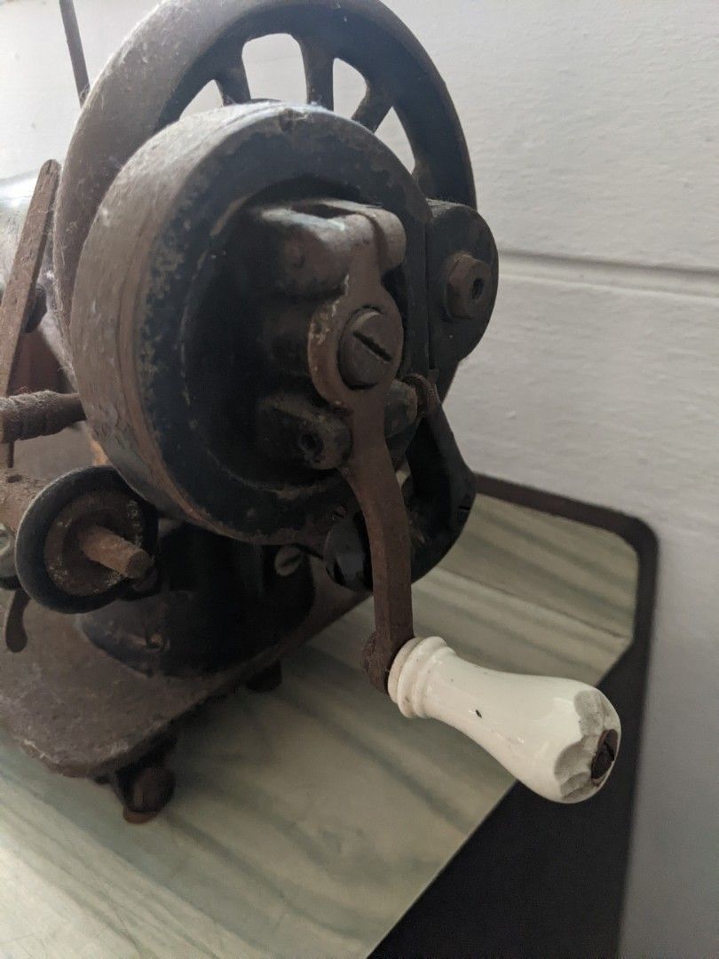 Vintage KOHLER Sewing machine, Hobbies & Toys, Memorabilia ...